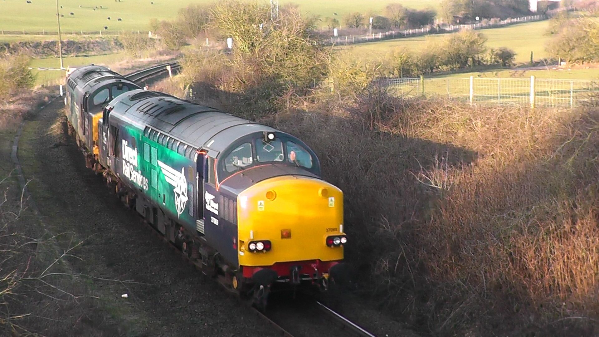 Class 37 Country | TrainBoard.com - The Internet's Original